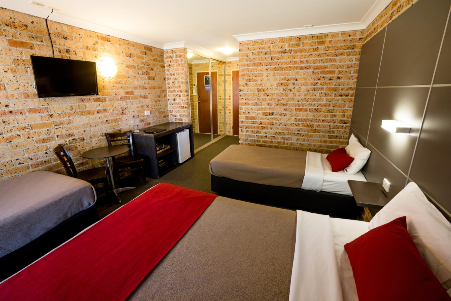 Lakeview Hotel Motel - Visit Shellharbour
